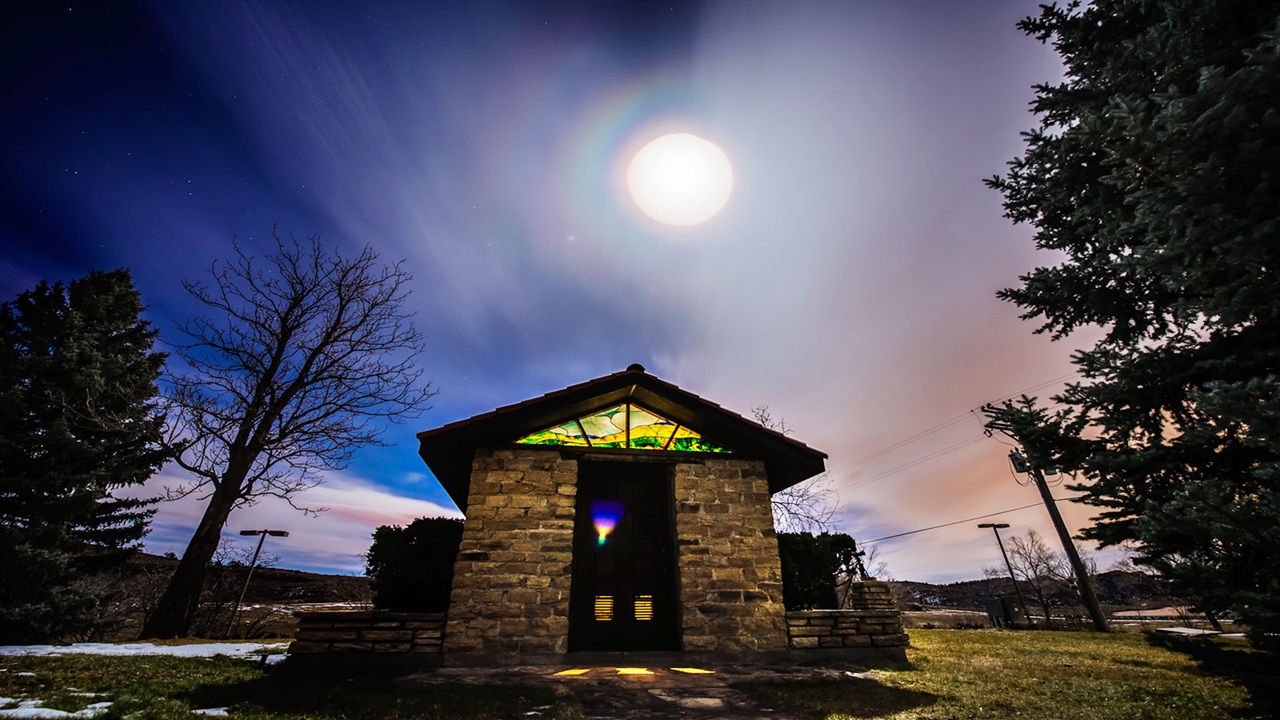 Love Standing in the Holy Place: Remember, Serve, and Fulfill Your ...